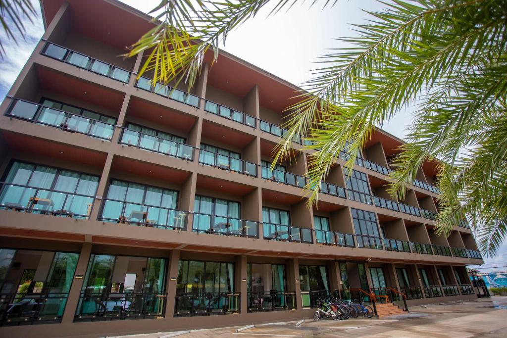 Triple O Phala Beach, Ban Phala (updated prices 2026)