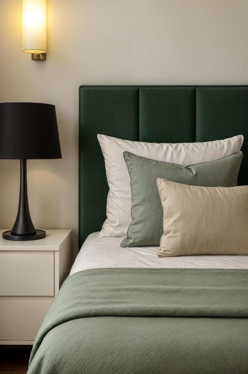 Land and Lord, London (updated prices 2026)