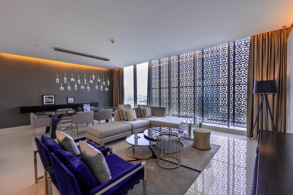 GR Elite- Damac 3BD apt with Kingdom Tower View, Riyadh (updated prices ...