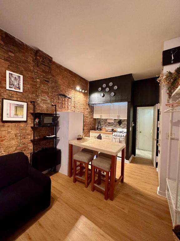 Gotham House, New York (updated prices 2025)