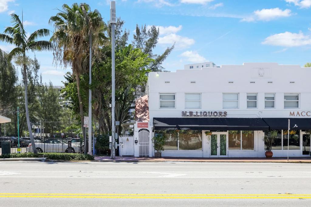 Alton Rd By At Mine Hospitality, Miami Beach (updated prices 2026)