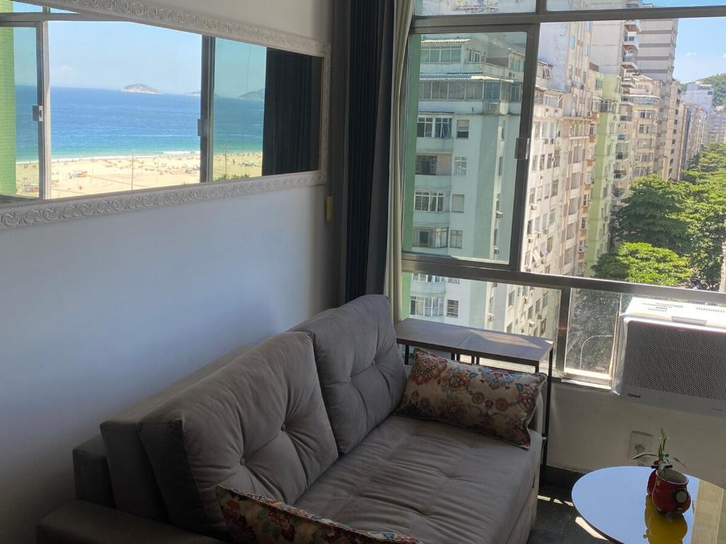 Spectacular ocean view studio with wi-fi and quiet air conditioning ...