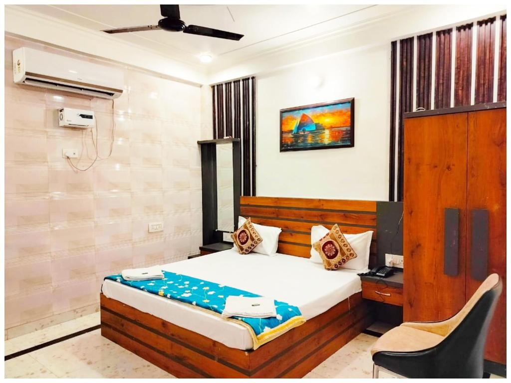 A PREMIUM Hotel Nirmala Palace Ayodhya Near Shri Ram Janmabhoomi and ...