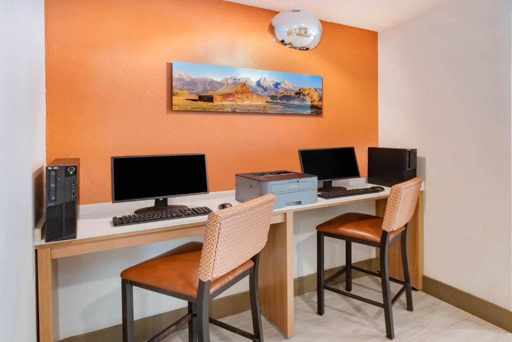 Microtel Inn & Suites by Wyndham Georgetown Lake, Georgetown (updated ...