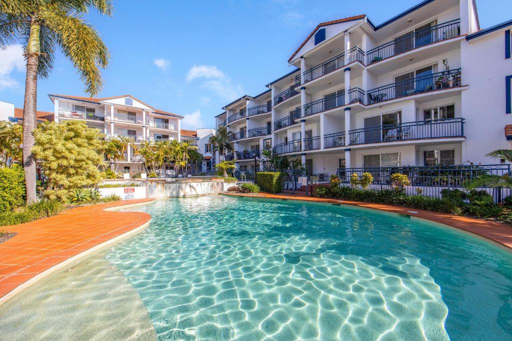Blue Water Bay Luxury Villas - Southport, Gold Coast (aktualne ceny na ...