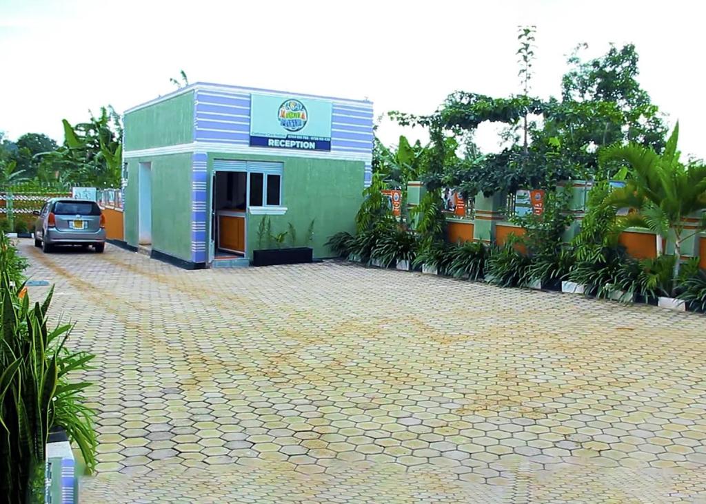 Hakuna Matata Cottages and Gardens Matugga Sanga Uganda, Кампала ...