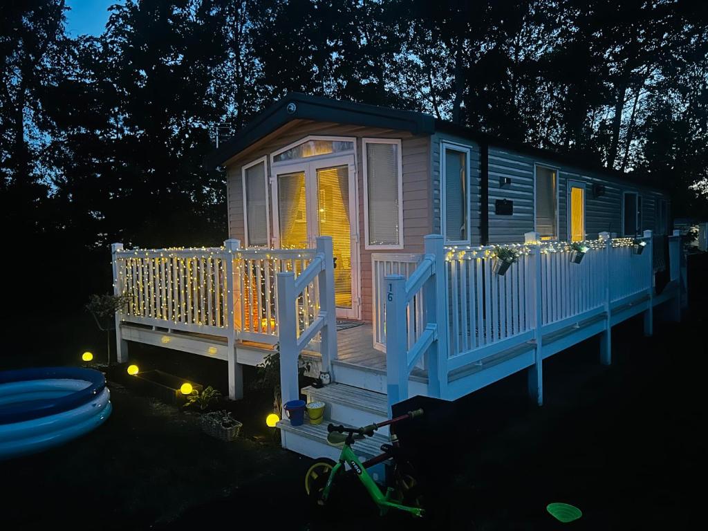 Luxury Cozy Caravan at Seaton Sands, Port Seton (updated prices 2025)