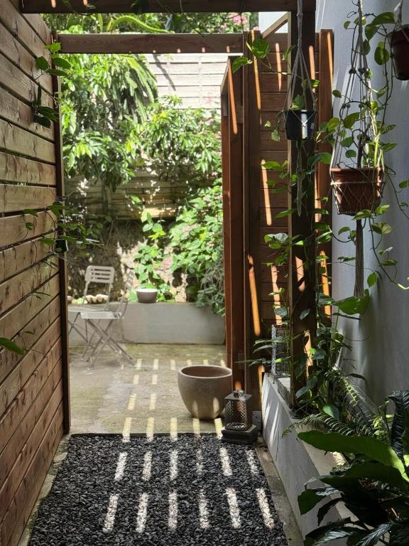 le studio des manguiers, Saint-Denis (updated prices 2026)