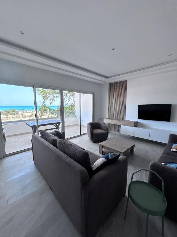 Appartement charme méditérranéen pieds dans l'eau, Raoued (precios ...