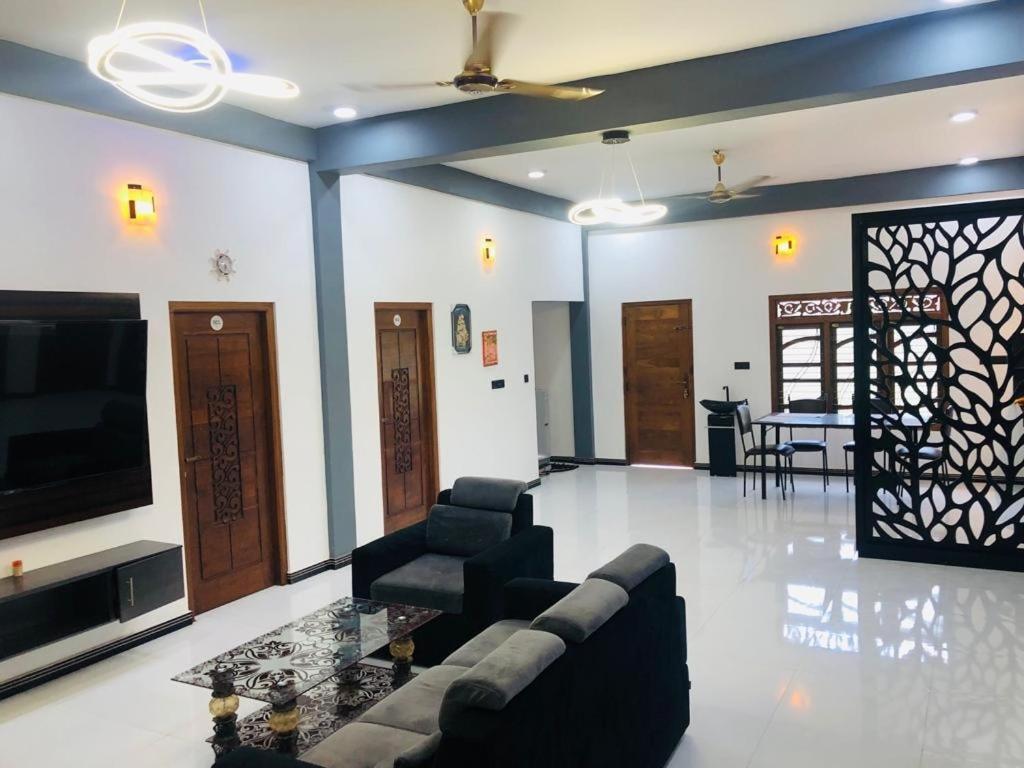 Moorthy villa guest house, Vavuniya (updated prices 2025)