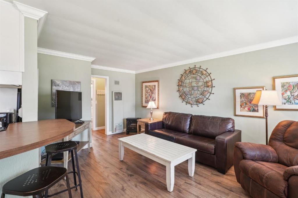 1 Bed Beach Condo #131, Carpinteria (updated prices 2026)