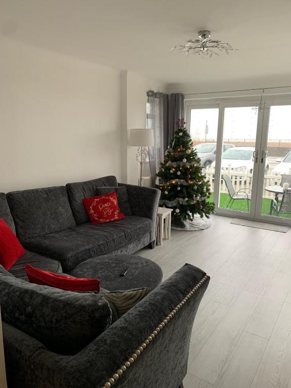 Ocean View in Worthing, sleeps 9، Sompting (أسعار محدثة لعام 2025)
