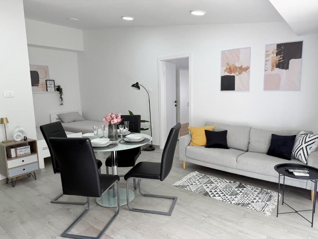 Apartment Taia, Koper (updated prices 2025)