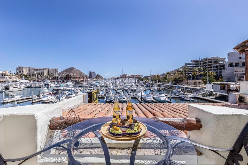 Amazing Condo Overlooking Cabo Marina Pool Access, Cabo San Lucas ...