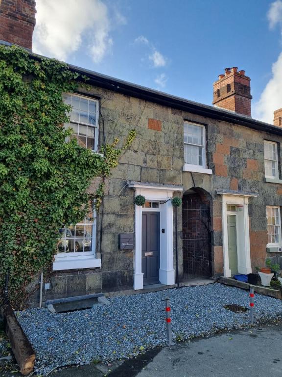 No 3 Waterloo Place, Welshpool (updated prices 2026)