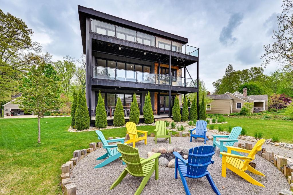 Walk to Lake Michigan Luxe Home in Benton Harbor!, Benton Harbor ...