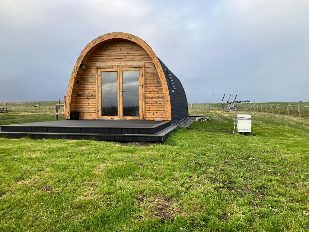 Fivepenny Pod, Knockaird (updated prices 2025)