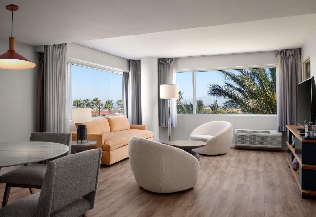 Sheraton Ontario Airport Hotel, Ontario (updated prices 2025)