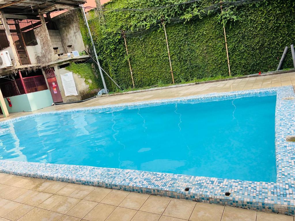 Sweet Home, Douala (harga terbaru 2025)