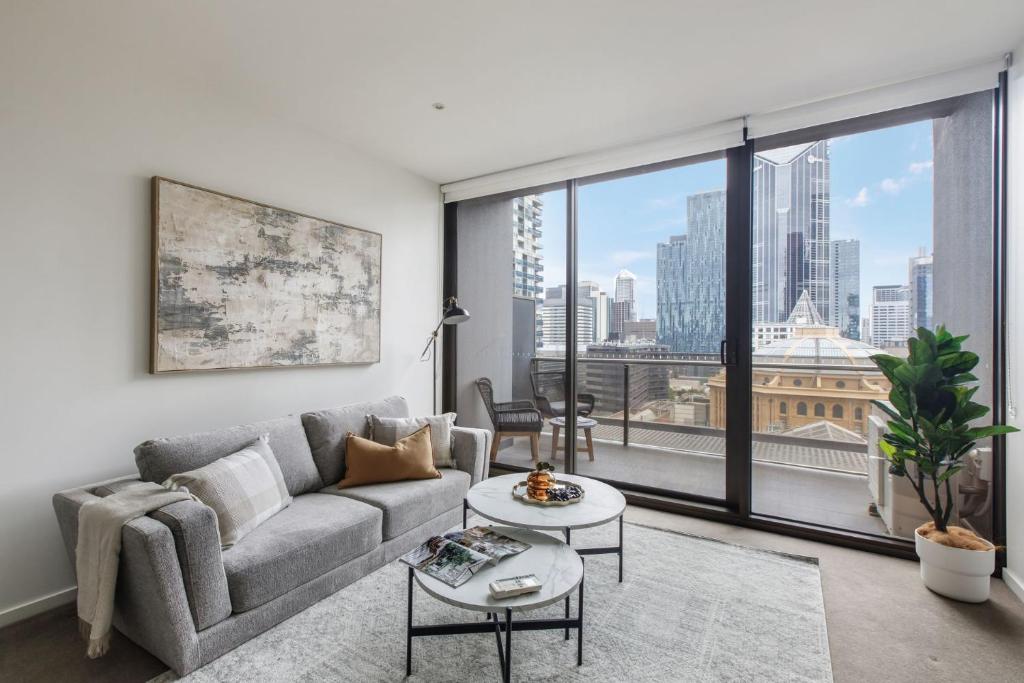 Ultimate 2-Bed Abode - Pool, Ping Pong & Pool Table, Melbourne (updated ...