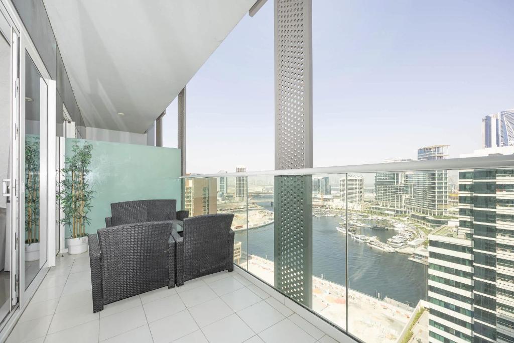 Lake View Living Stylish 1BR in REVA Residence, Dubai (updated prices 2026)