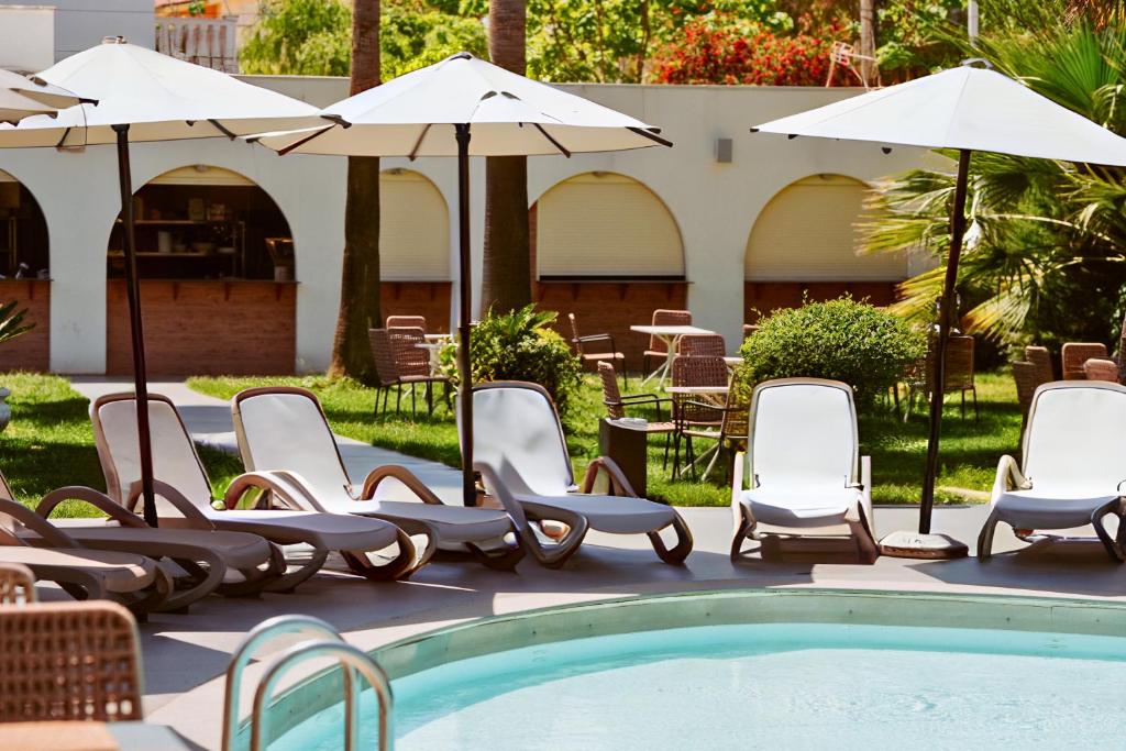 Flower Hotels & Resorts, Golem (updated prices 2025)