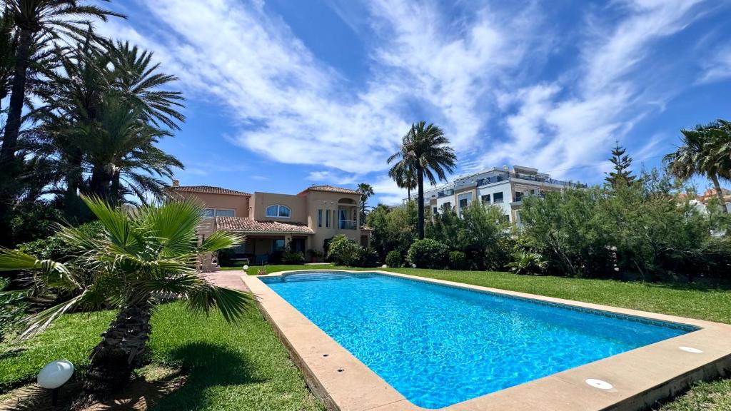 Villa Primera linea by Vacaciones y bienestar, Denia (precios ...