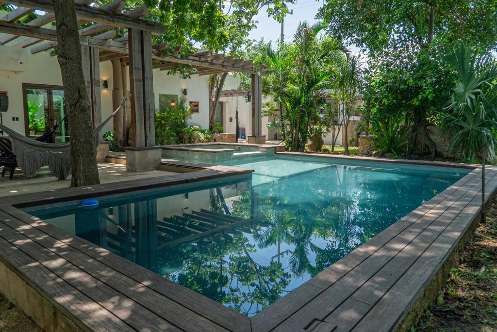 Project 52 - Amazing 5 BR house, Mérida (updated prices 2026)