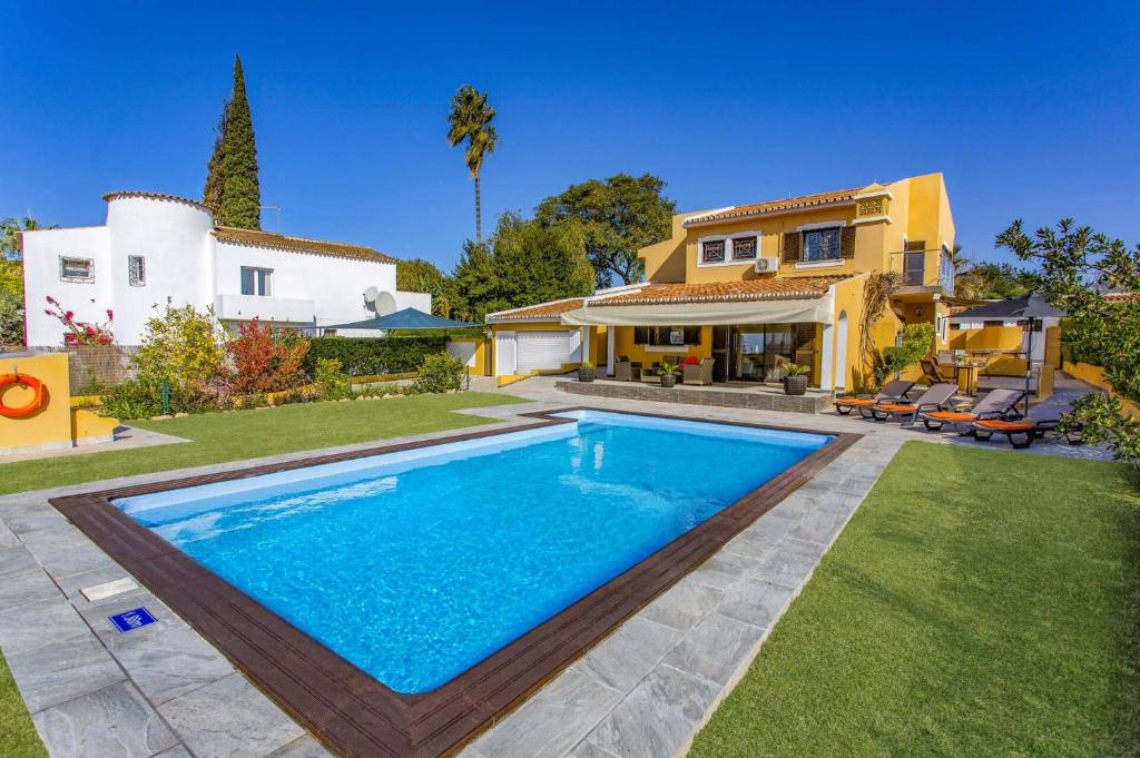 Villa Tadeu Quatro by Villa Plus, Azinhal (updated prices 2026)