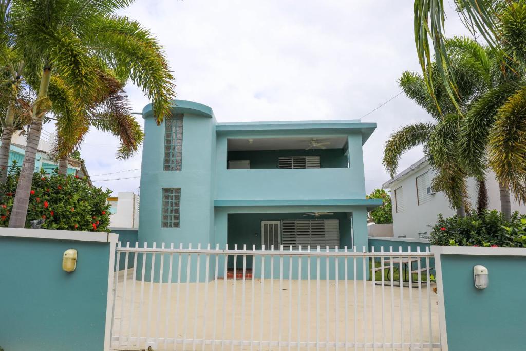 Villa Sessions Entire House, Isabela (updated prices 2025)