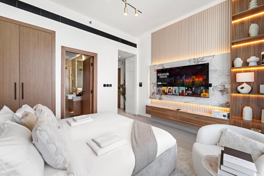 Chic Studio with Balcony and Gym at JVC, Dubai (updated prices 2025)