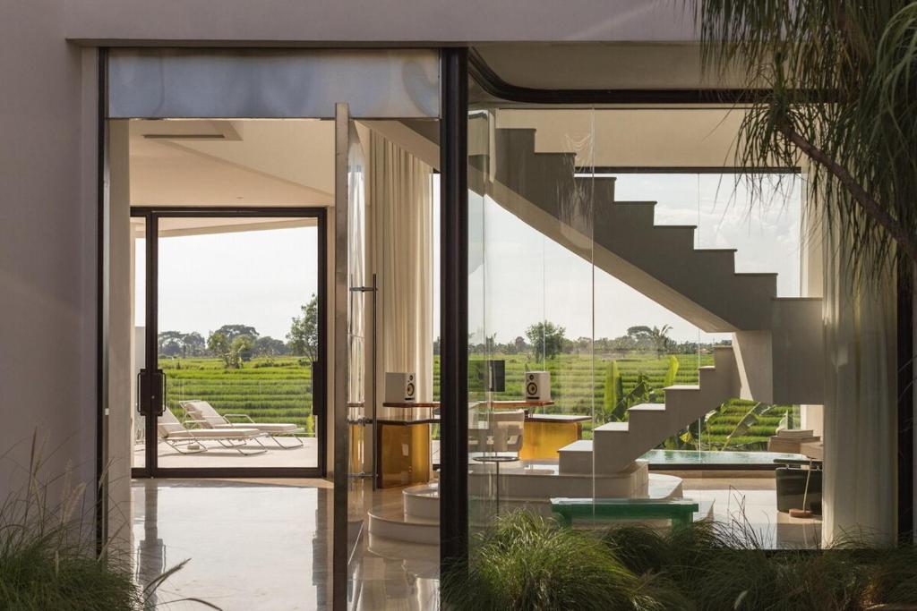 Zumii Studios, Tumbak Bayuh (aktualisierte Preise für 2025)