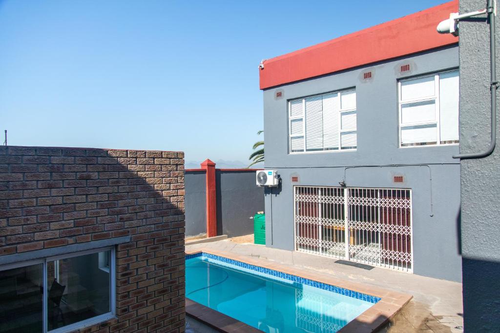 Vredekloof Views, Cape Town (updated prices 2026)