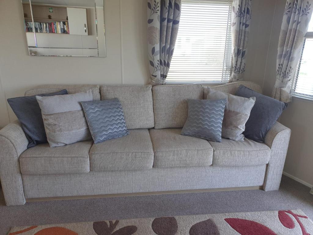 2 Bedrooms 6 Berth lovely caravan on Lydo Beech, Prestatyn (updated prices 2026)