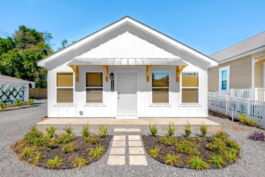 Duplex On Howard - Clare Suite, Biloxi (updated prices 2025)