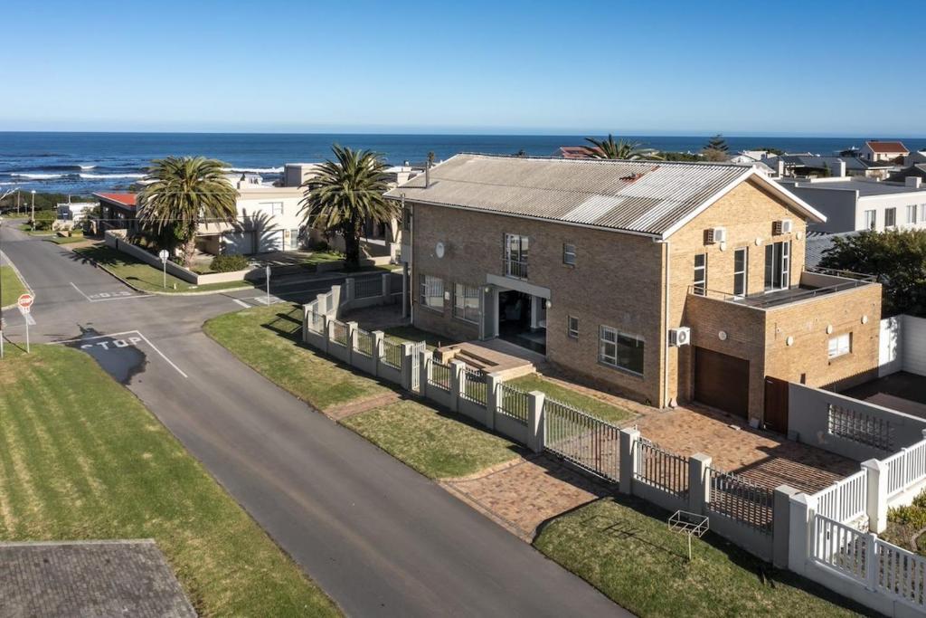 C-Onrus, Hermanus (updated prices 2025)