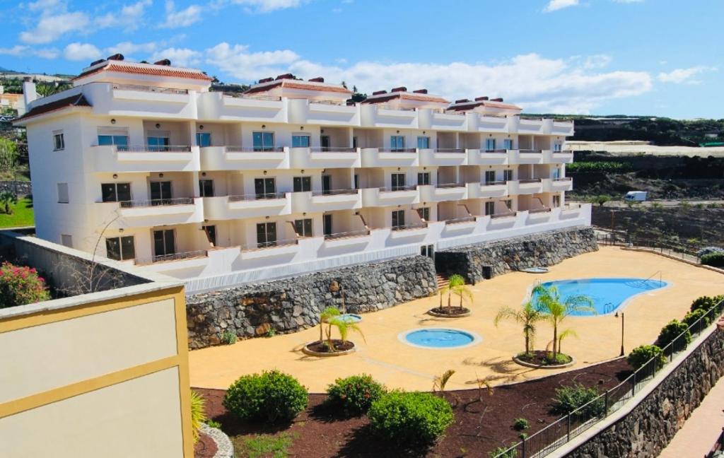 Puerto de Santiago Apartment with pool and terrace, Puerto de Santiago ...