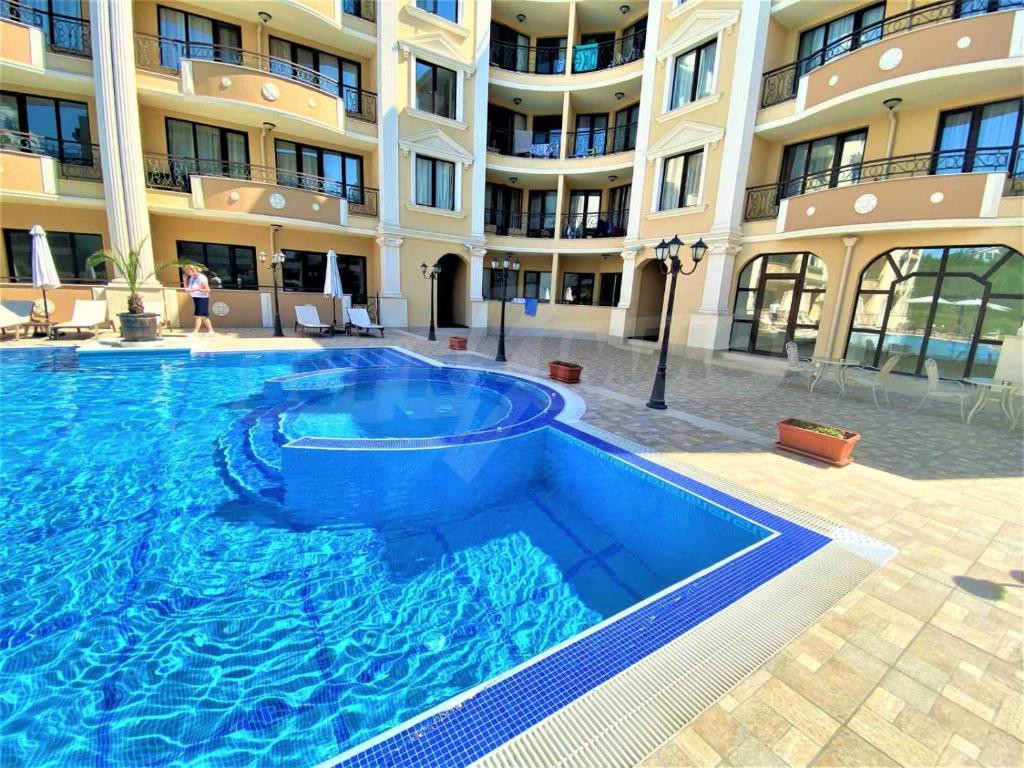 Flora Beach Resort apartment free parking, Pomorie (updated prices 2025)