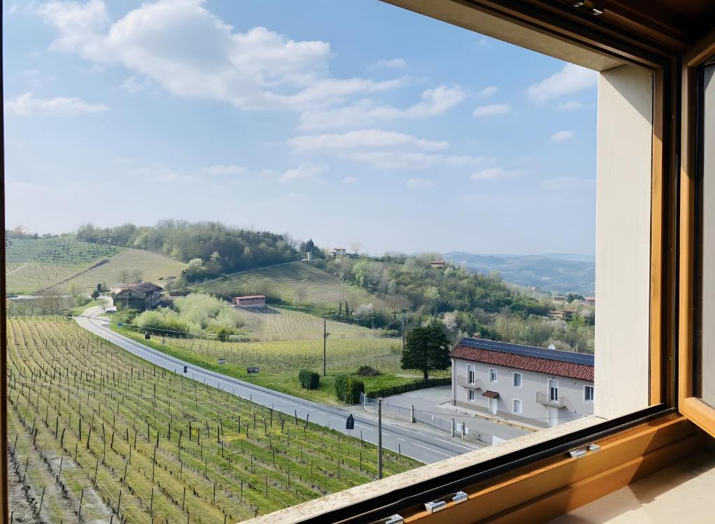 La Terrazza, Cassinasco (updated prices 2025)