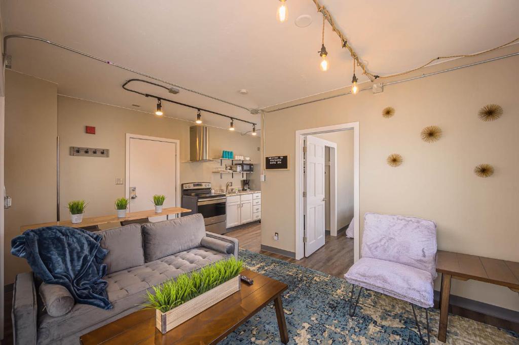 204 - Downtown 2 Bedroom Apartment, Appleton (updated prices 2025)