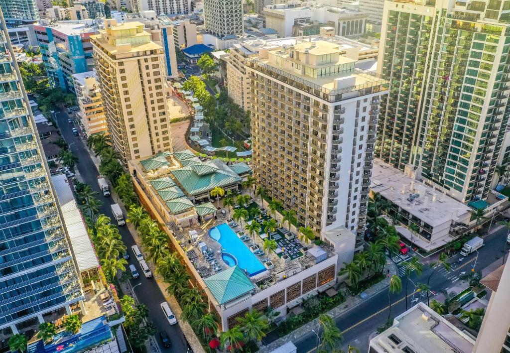 Embassy Suites by Hilton Waikiki Beach Walk, Honolulu (updated prices 2025)