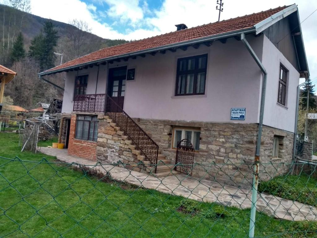 Mala reka, Bukorovac (ažurirane cene za 2025. godinu)