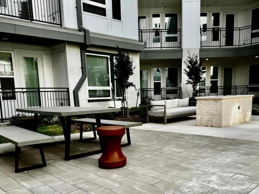 ATX Vibes - Pool - Near Domain, Austin (updated prices 2026)