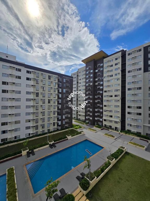 Stylish Studio Unit in Avida Towers Atria,‏ אילואילו סיטי (מחירים ...