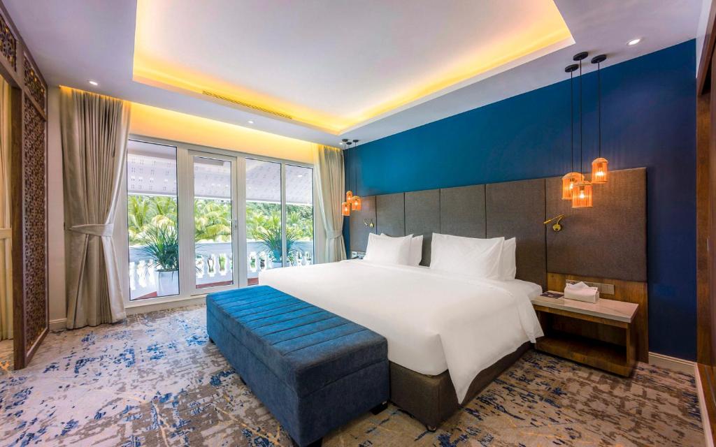 Queenco Hotel & Casino, Sihanoukville (updated prices 2025)