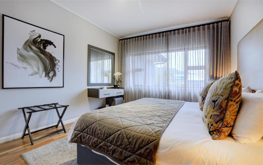 Harvil House, George (updated prices 2026)