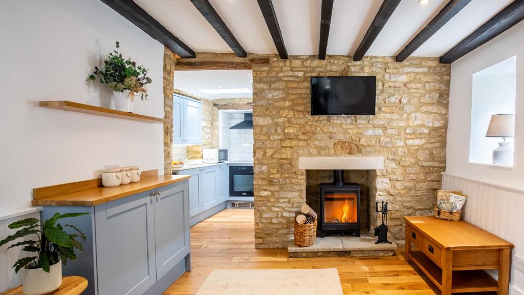 Little Forge, Bourton on the Water (updated prices 2025)