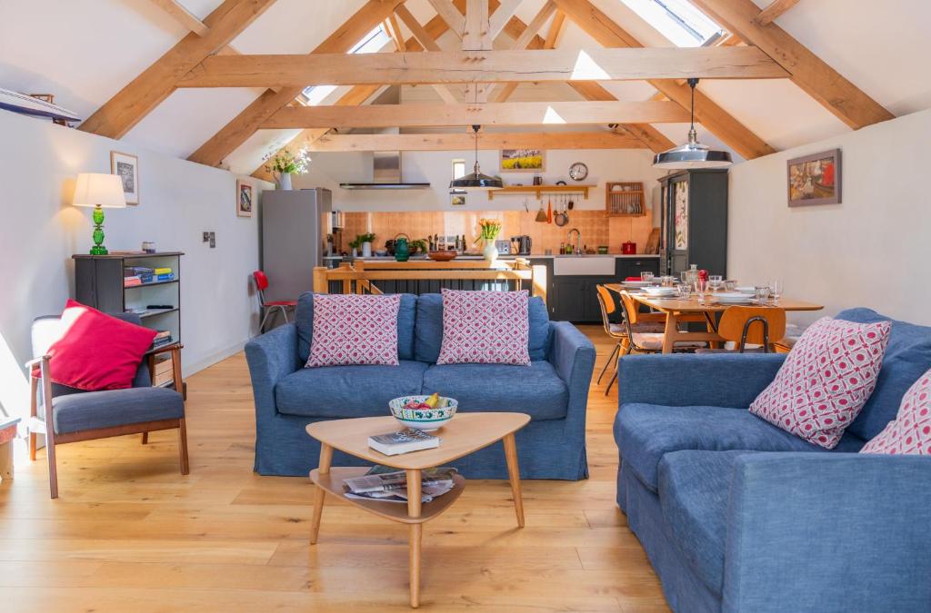 The Threshing Barn, Loddiswell (updated prices 2026)