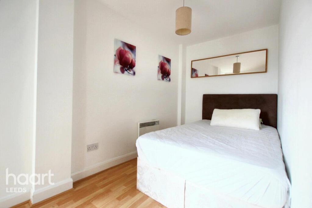 North Point, Leeds City Centre, Central Station (updated prices 2026)