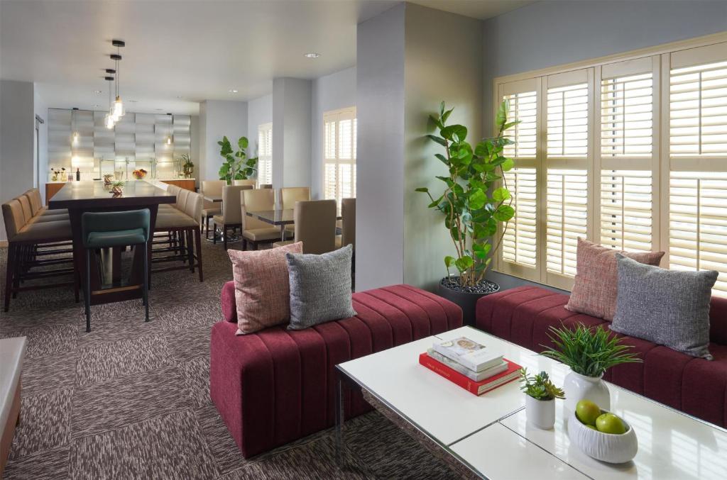 The Chifley Houston, Tapestry Collection by Hilton, Houston (updated ...